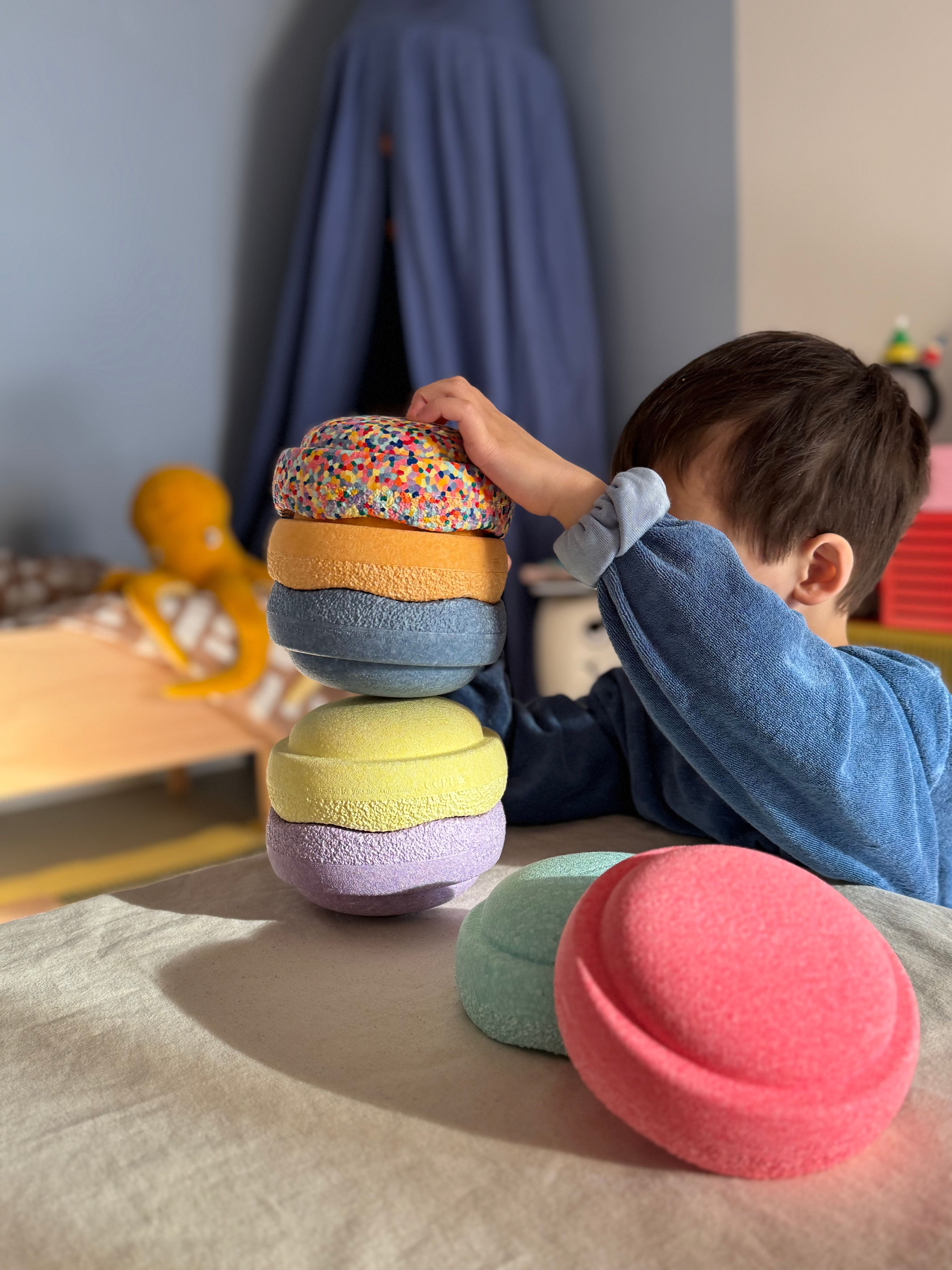 Stapelstein MINI regenboog pastel + mini super confetti – PSikhouvanjou