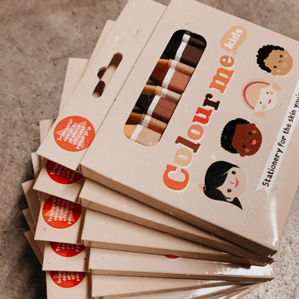 Colour me Kids skin crayons 12 – PSikhouvanjou